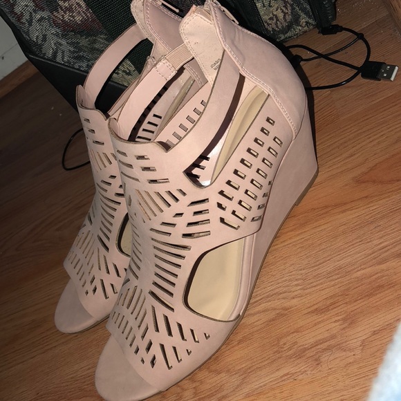 Jasmine | Shoes | Pink Low Wedges | Poshmark
